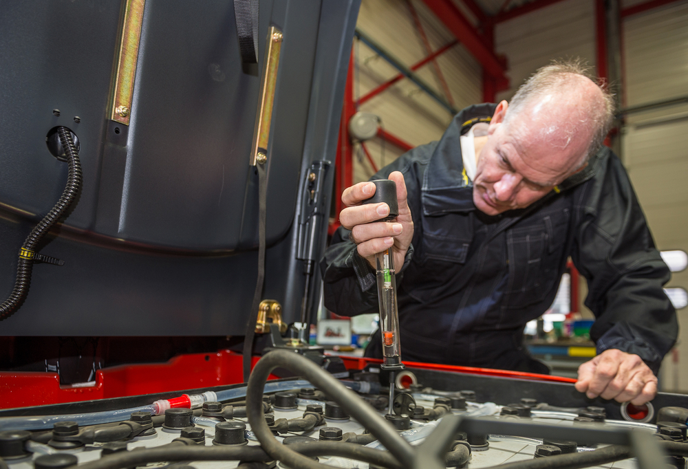 How to Maintain a VNA Truck